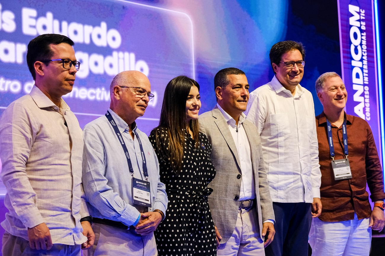 Según el estudio de Cingel, el 48% de los usuarios de Internet en ...